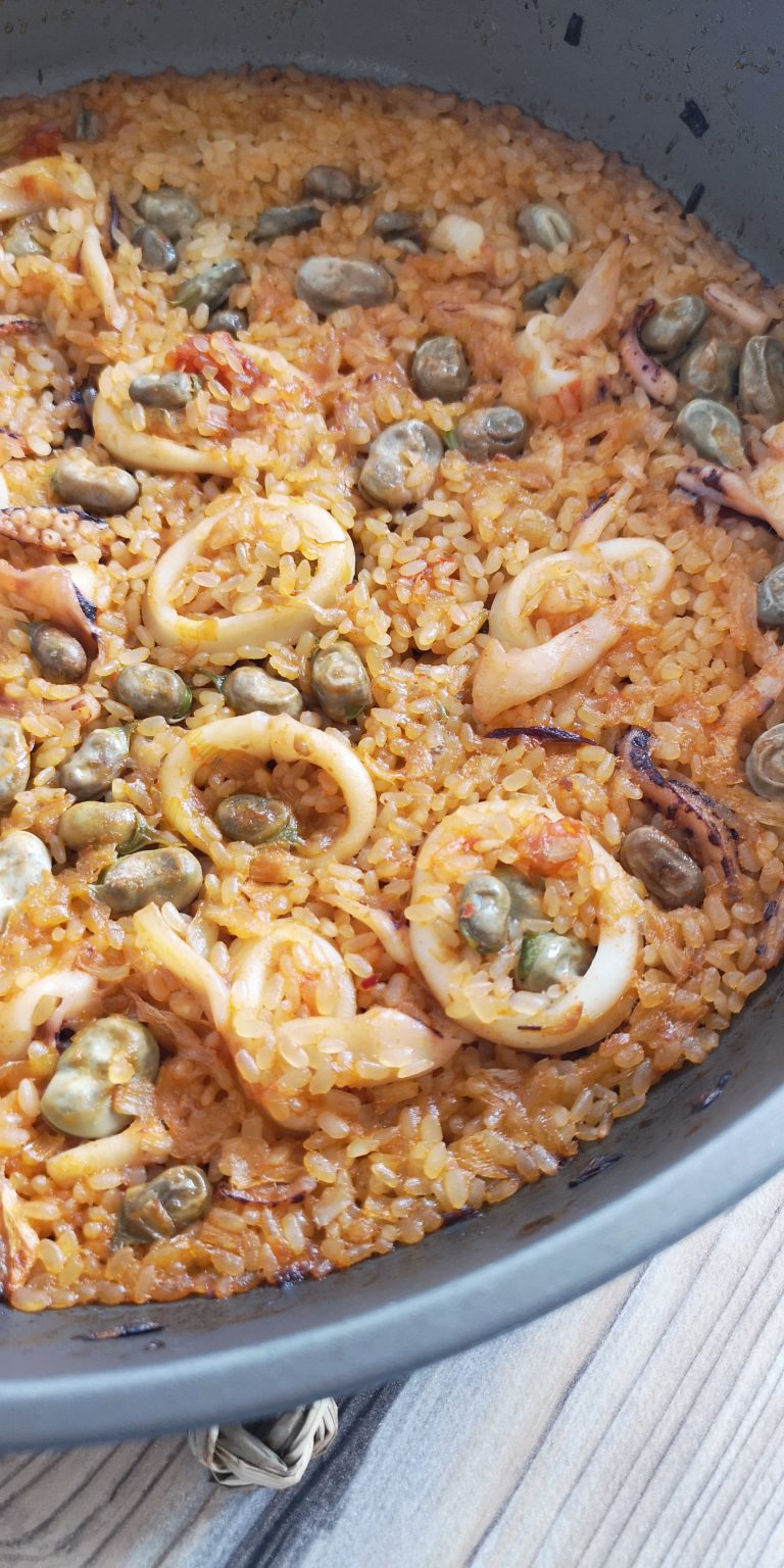 Receta de arroz con calamares y salmorreta. Fácil y muy rica!